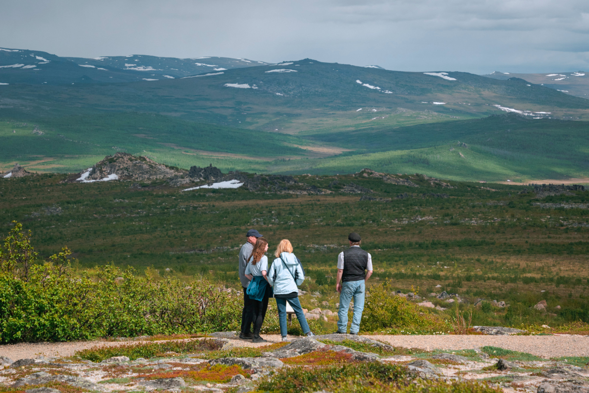 Fall Arctic Circle Experience | Explore Alaska's Autumn Wilderness